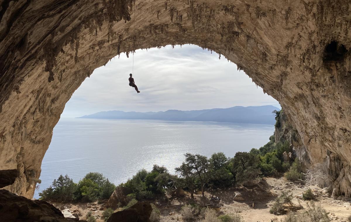 Discover Sardinia: A winter paradise for climbers and beach lovers | OCÚN