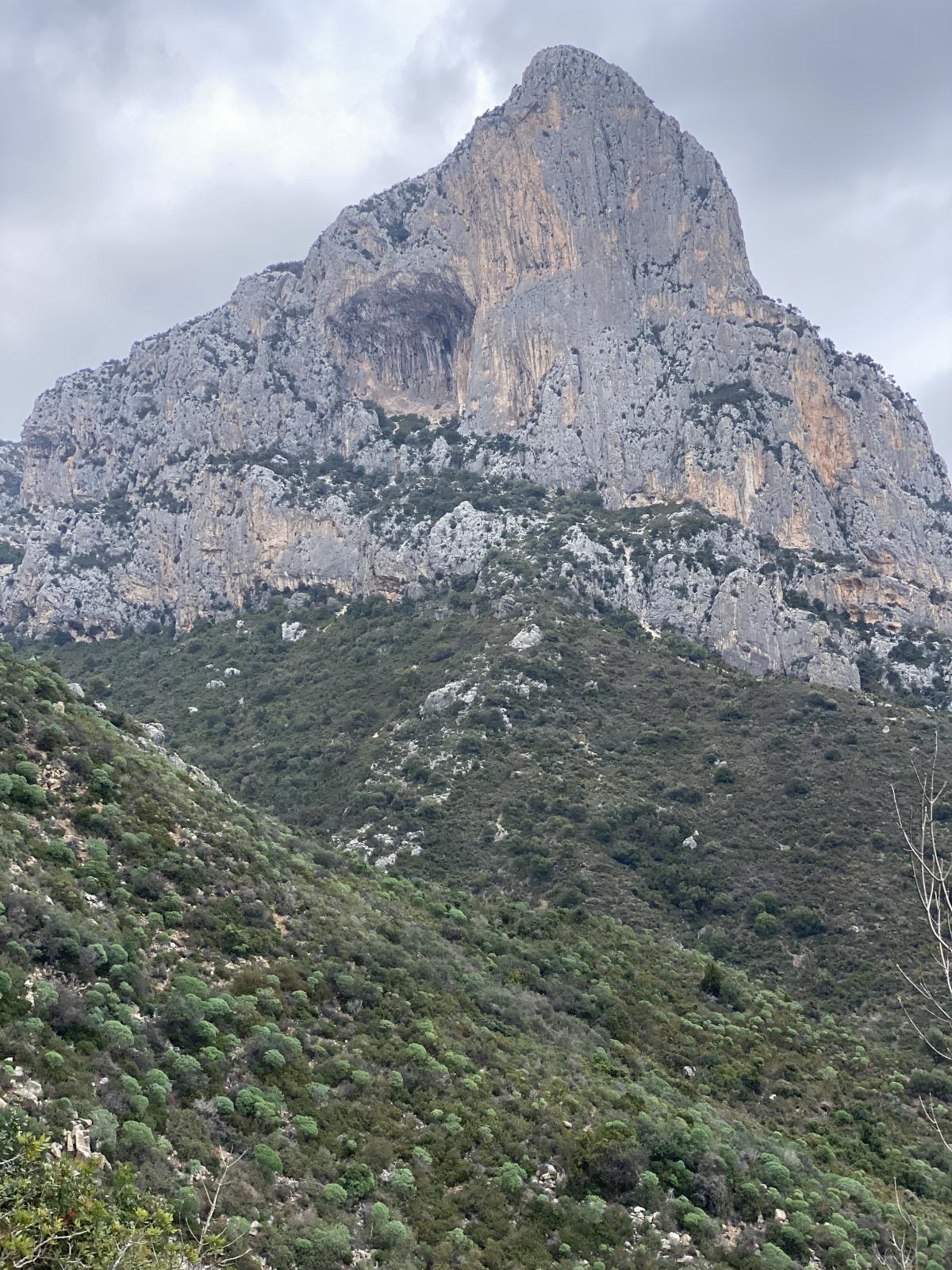 Discover Sardinia: A winter paradise for climbers and beach lovers | OCÚN